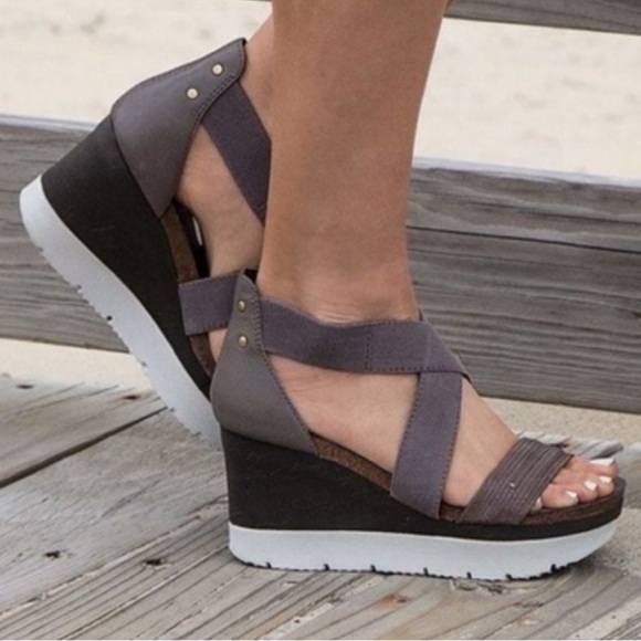 OTBT | Shoes | Otbt Half Moon Wedge Leather Platform Wedge Sandals Sz 7 ...